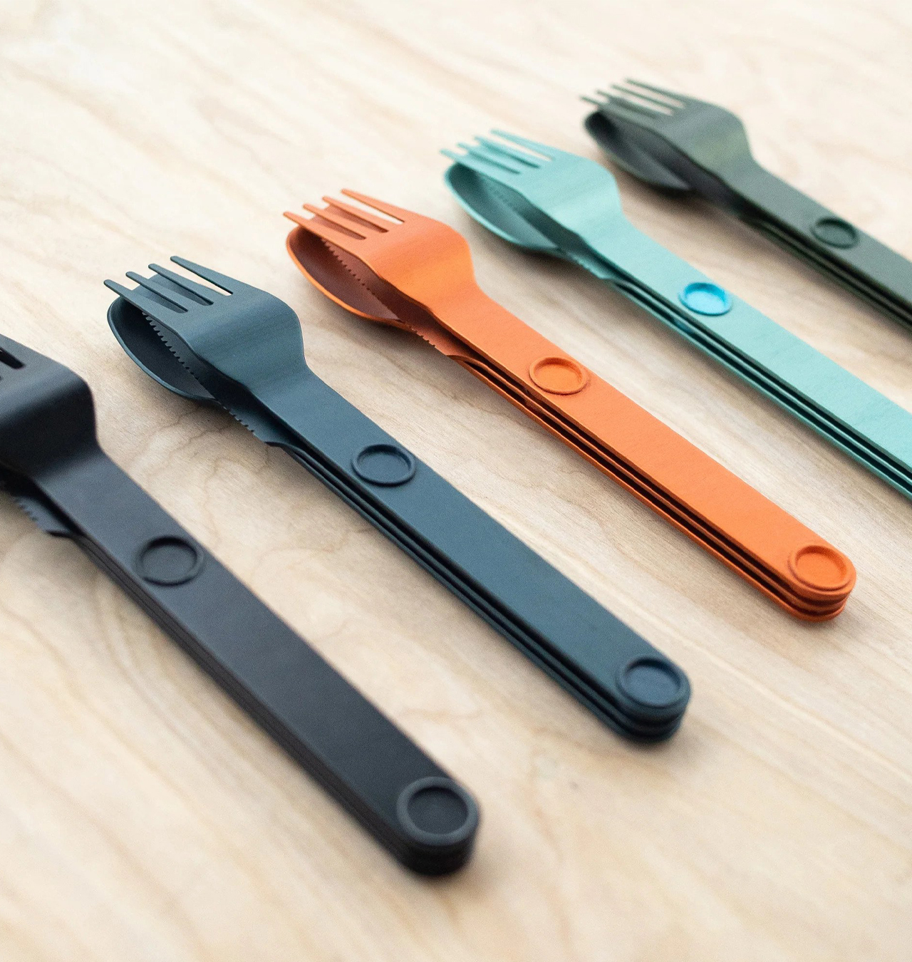 Full Windsor - Magware Magnetic Flatware Full Set - Multi